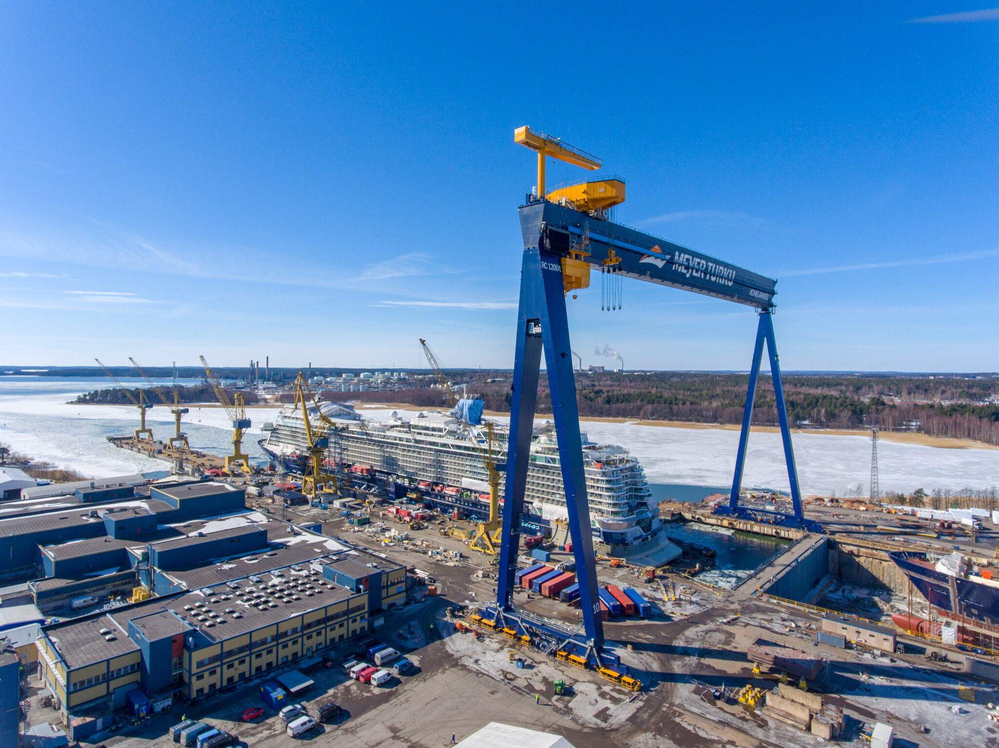 Kestävä merenkulku myötätuulessa: TEM:n, Meyer Turku Oy:n ja Royal ...